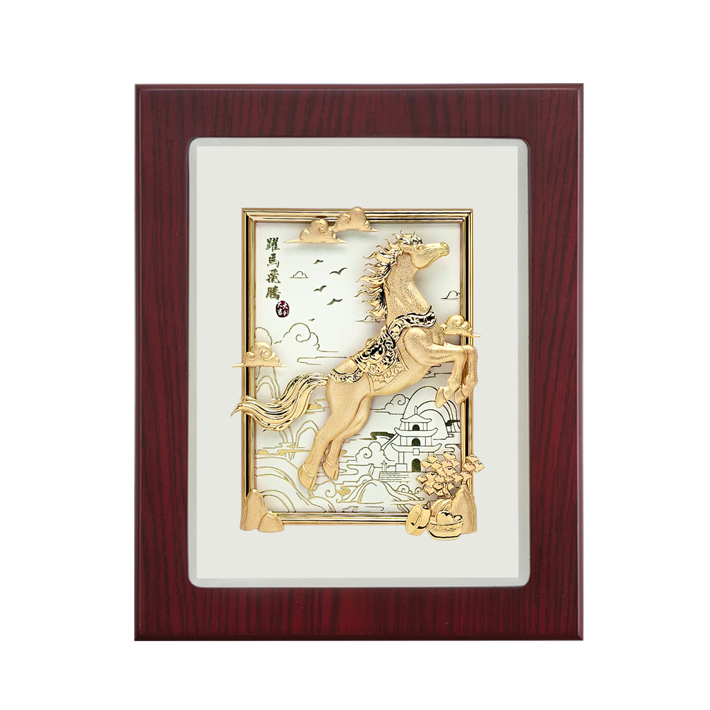 Victory Triumph Horse – Gold Art